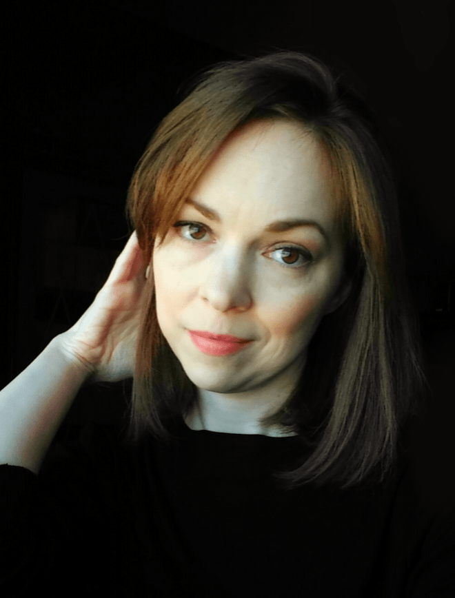 Can You Trust Your Professional Image to an Algorithm? – Sharon Batts Style
